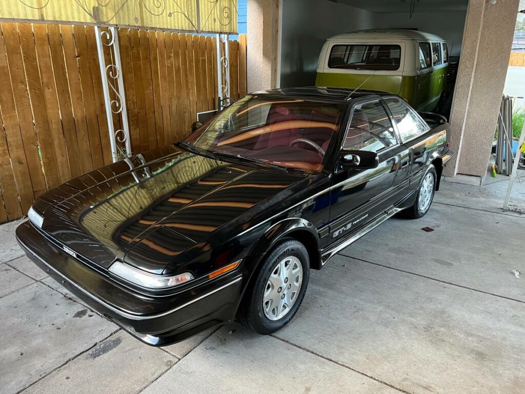 Toyota Corolla GT-S AE92 | New Old Cars